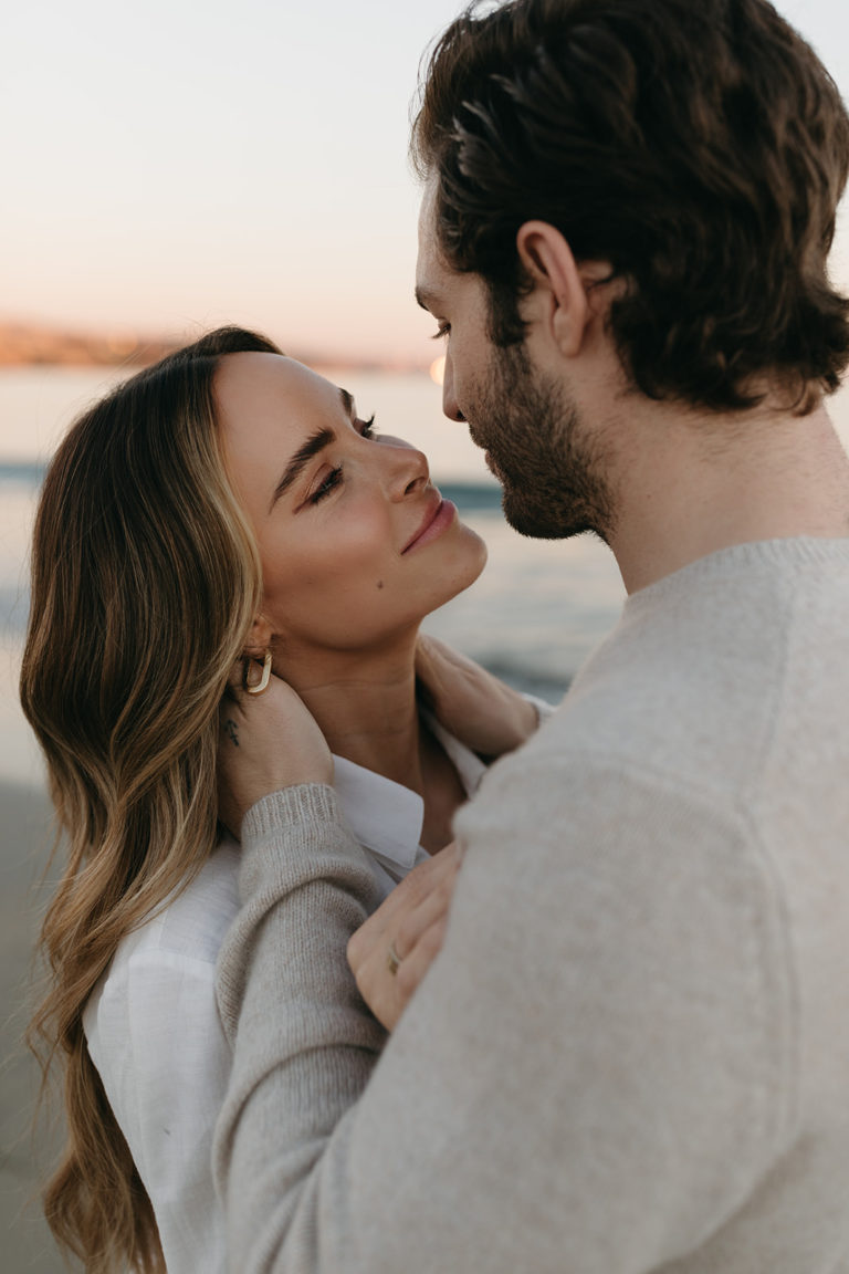 Amanda Stanton’s OC Beach Engagement Photos | rachelartimephoto.com